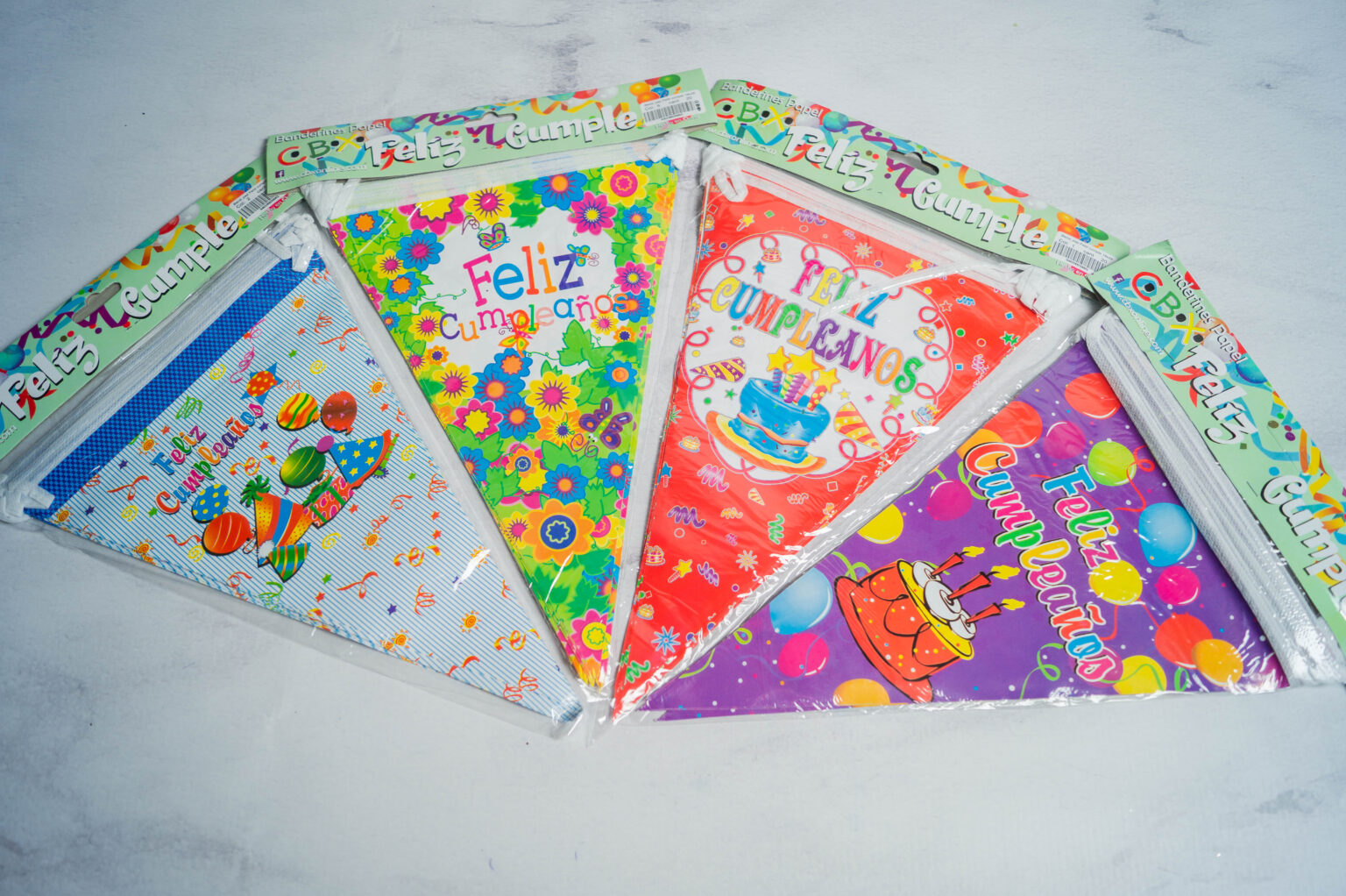 Banderín Triángulos Feliz Cumpleaños - jugaso.com